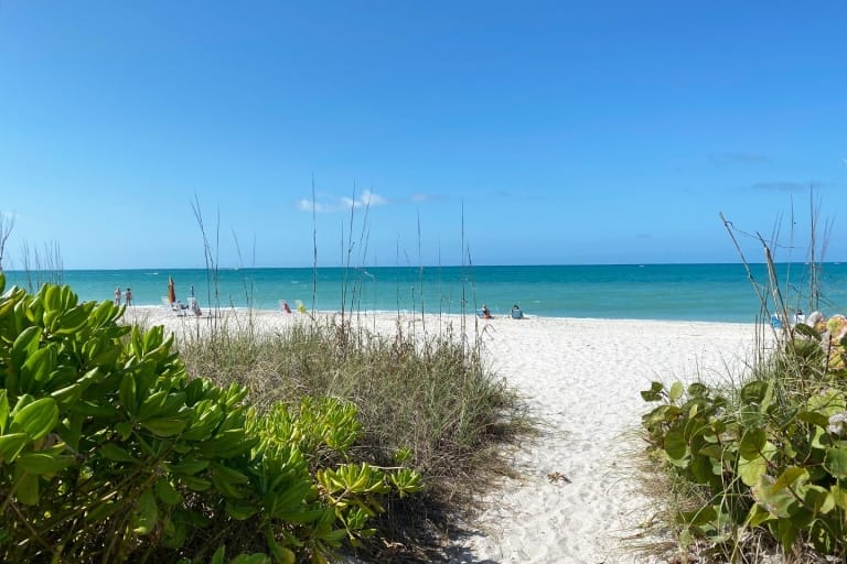 Less crowded beaches in Florida - Secluded Secret Spots