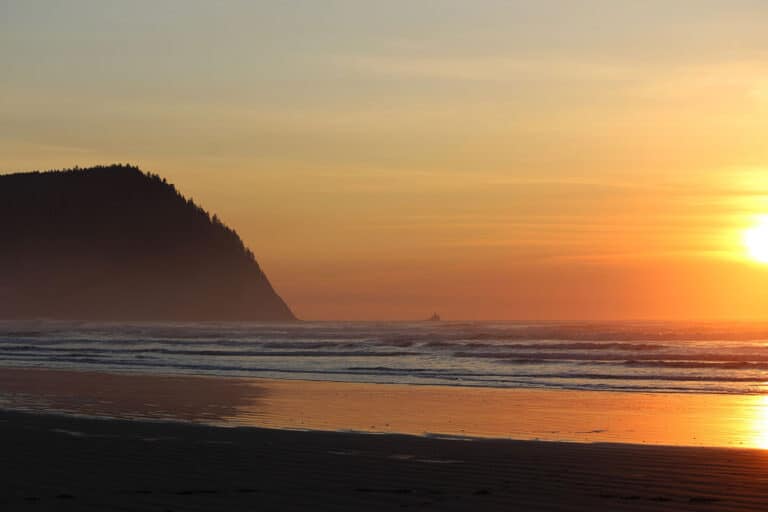 17 Best Coastal Towns in Oregon to Visit During your Holiday